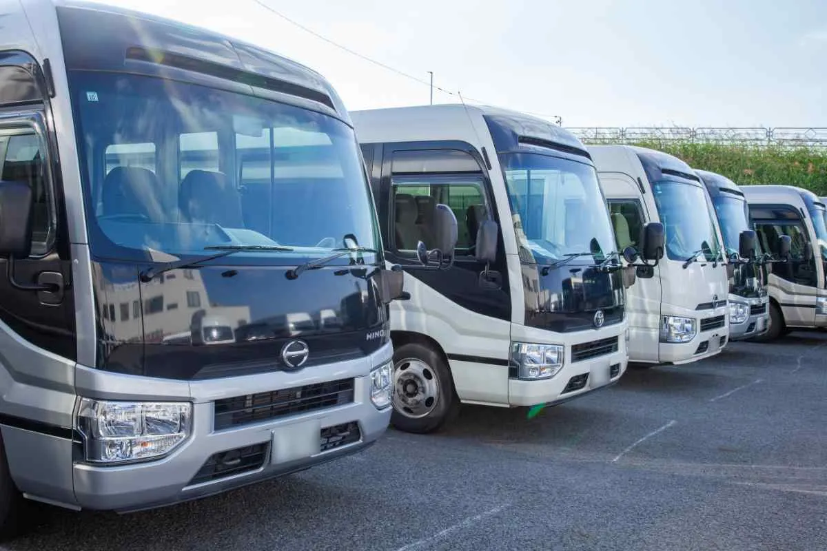 愛知県名古屋のマイクロバスなら株式会社B BRIDGE FACTOR | フレキシブルにニーズに対応